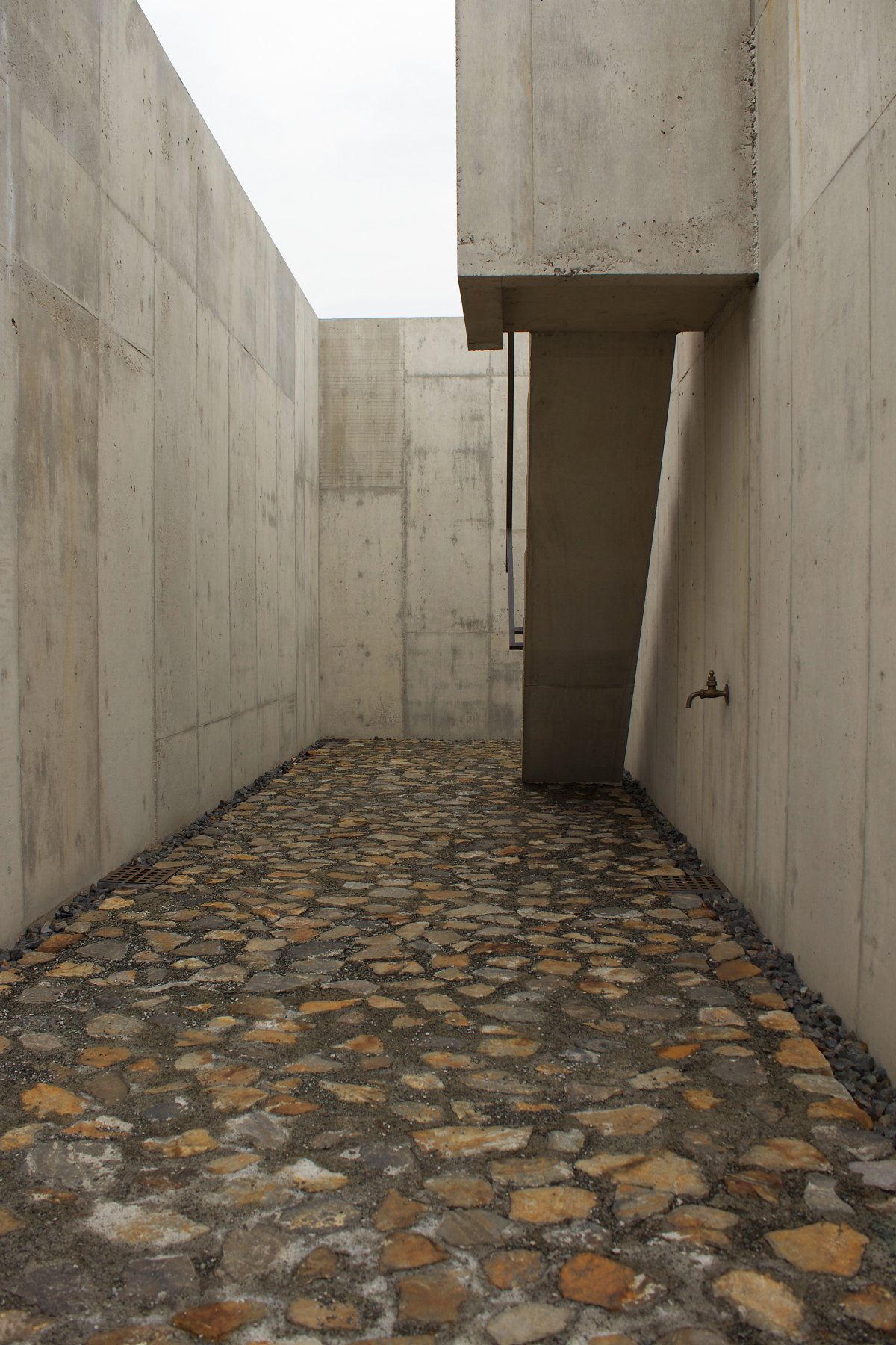 YinjiSpace - Tomoaki Uno Architects x Miyukiyama House